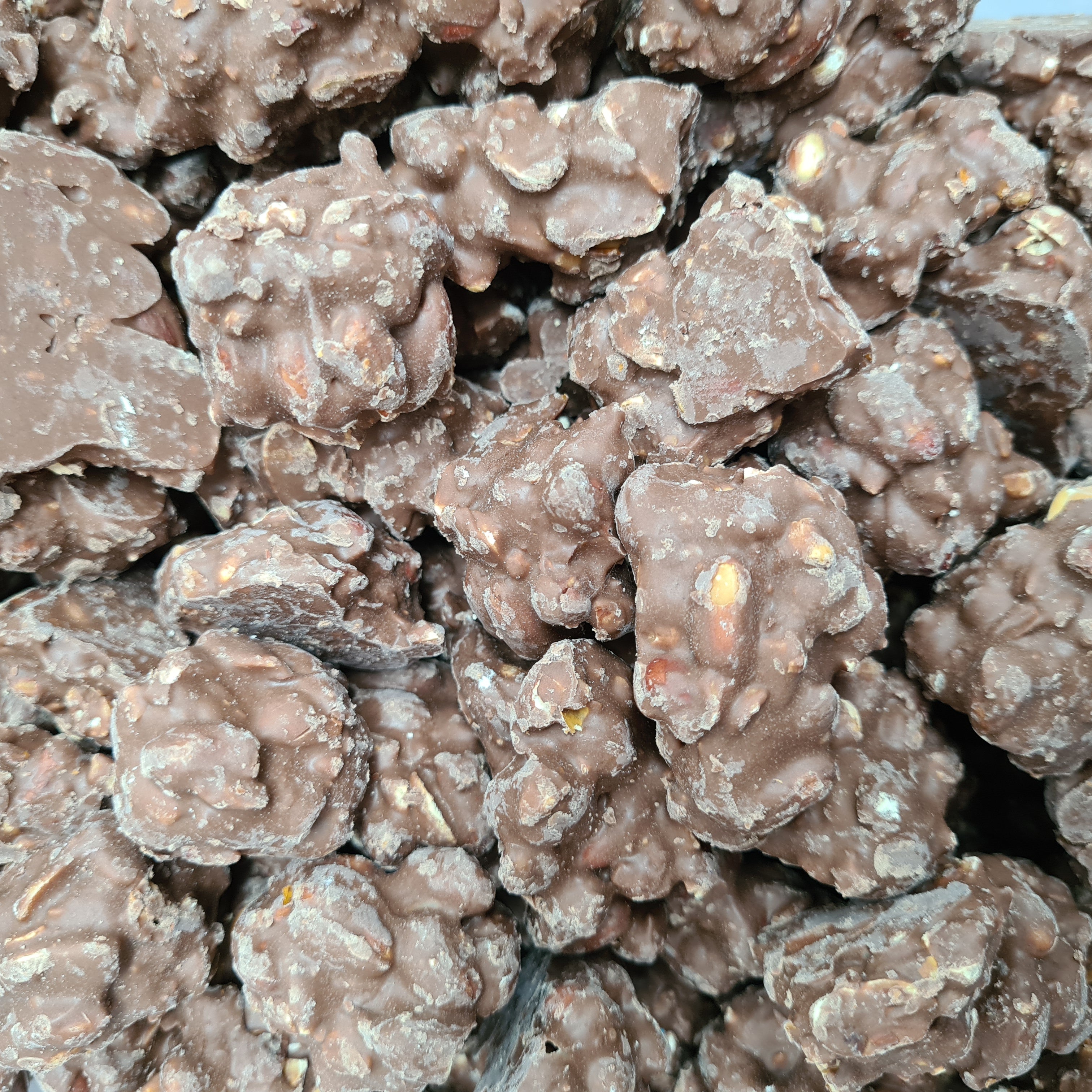 Choc Peanut Clusters – The Sweets Lab